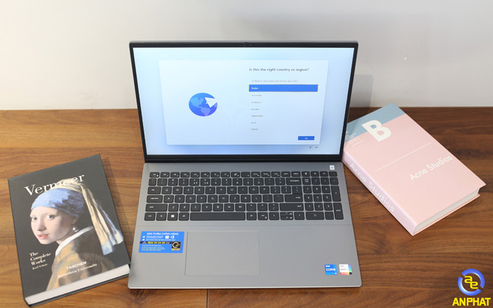 Laptop Dell Vostro 5620 70296963 (Core™ i5-1240P | 8GB | 512GB ...